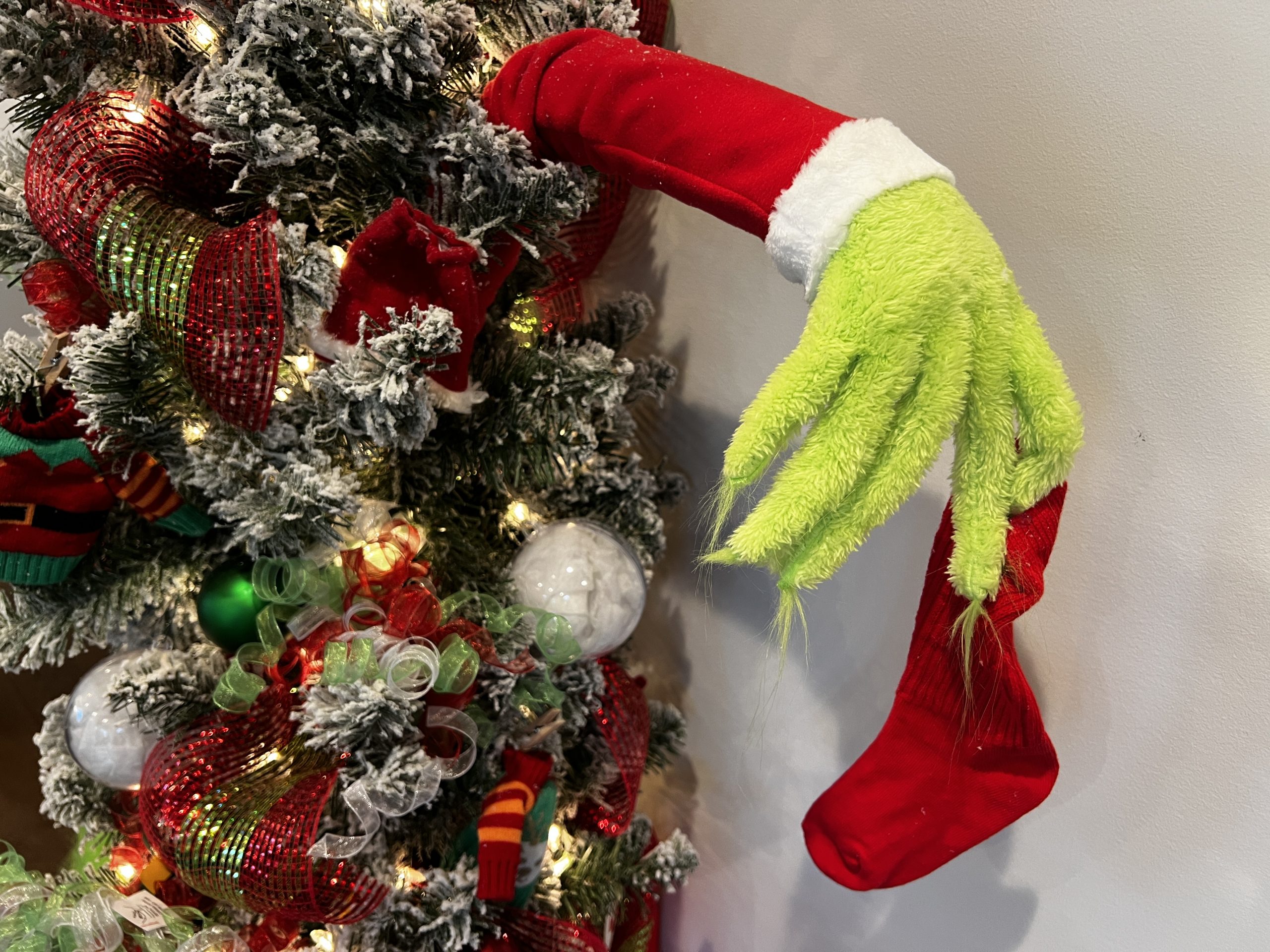 Create your Grinch Christmas Tree full of grumpiness & curmudgeon ...